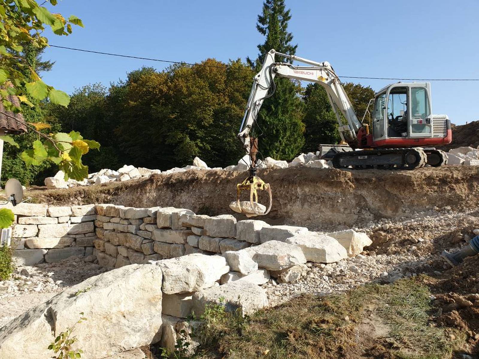 VRTP - Terrassement, assainissement, démolition et goudronnage